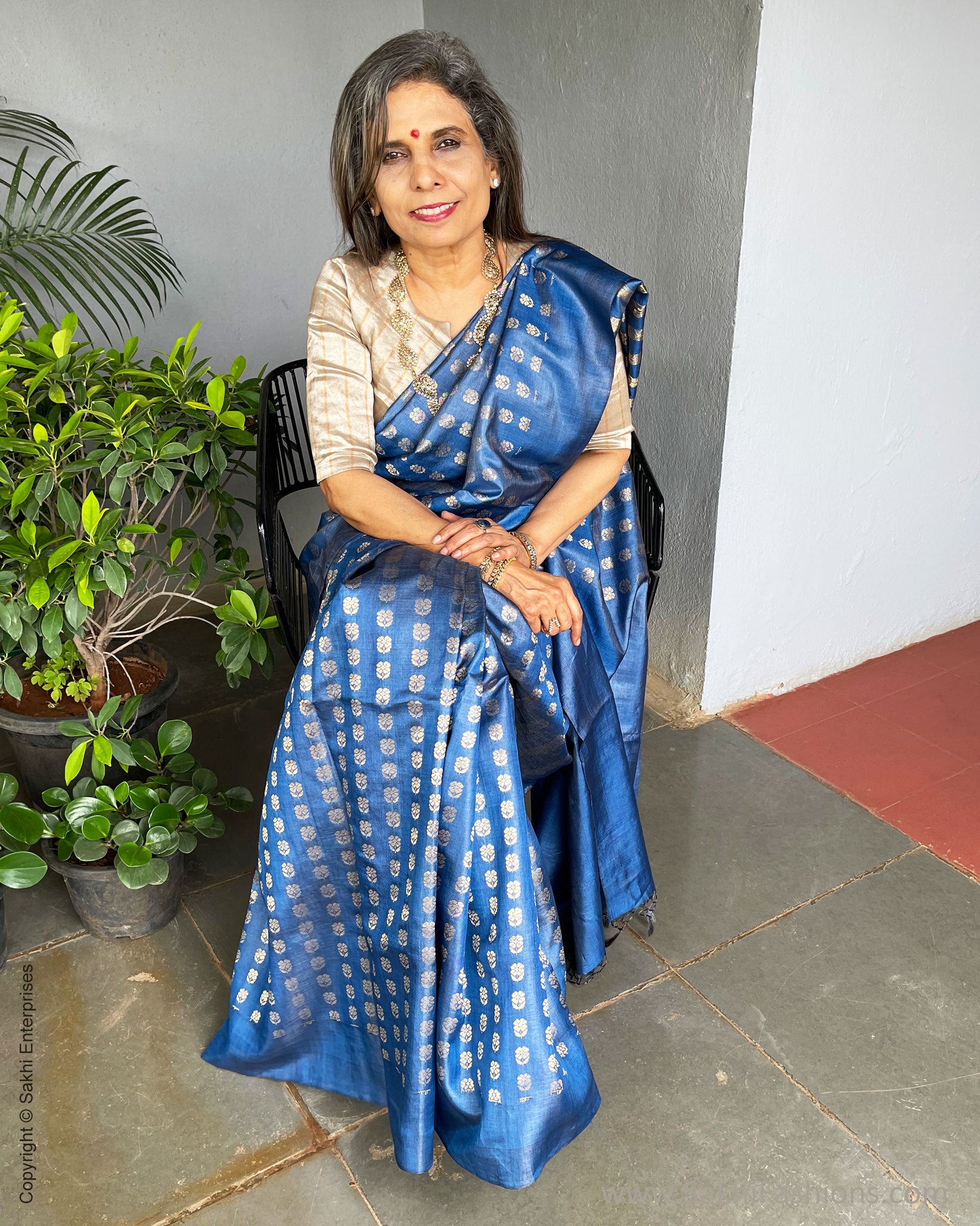 EE-S33905 Blue Tussar Sari – sakhifashions